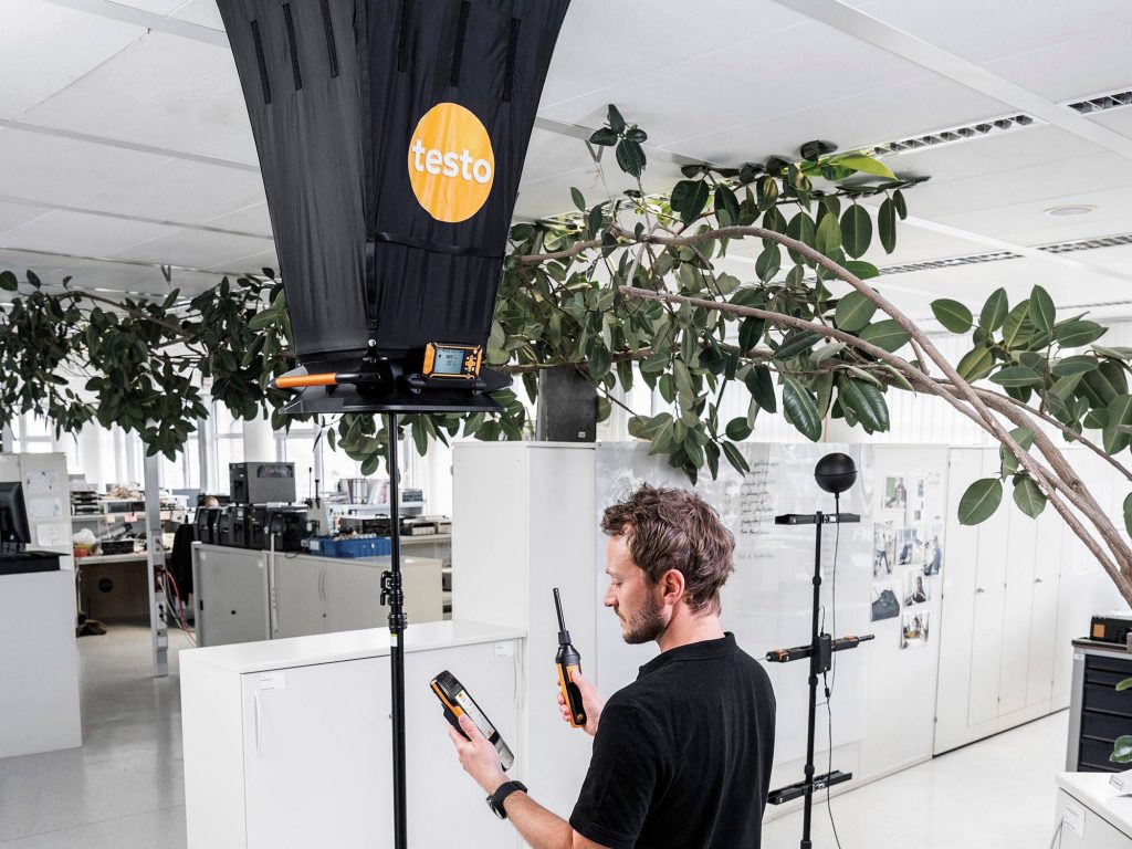 Volume flow hood | testo 420 | The exceptionally lightweight - rapid-tech